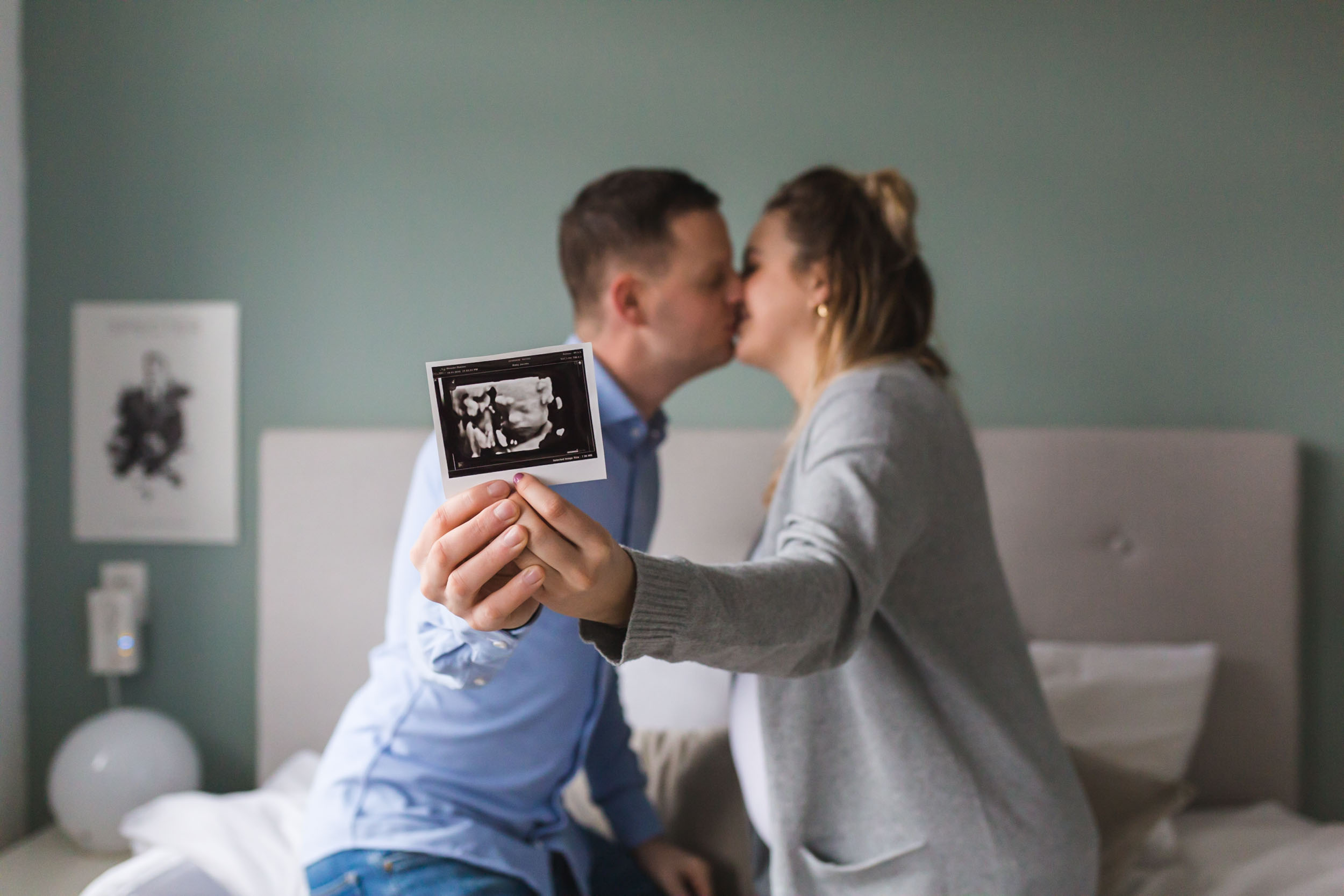Gebroken vliezen in de Albert Heijn - Zwangerschapsfotos - Noa Fotografie